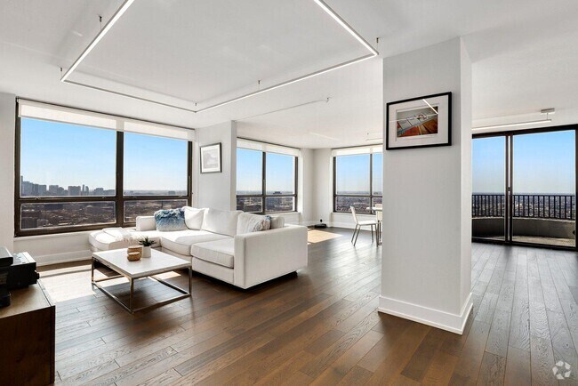 Old Town Triangle Apartments for Rent with High Ceilings - Chicago, IL ...