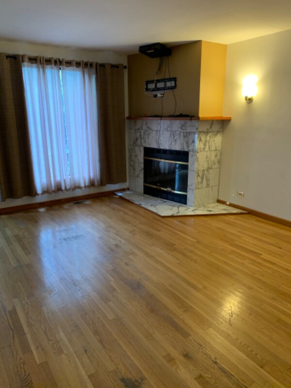 1252 N Marion Ct Unit A, Chicago, IL 60622 | Apartments.com