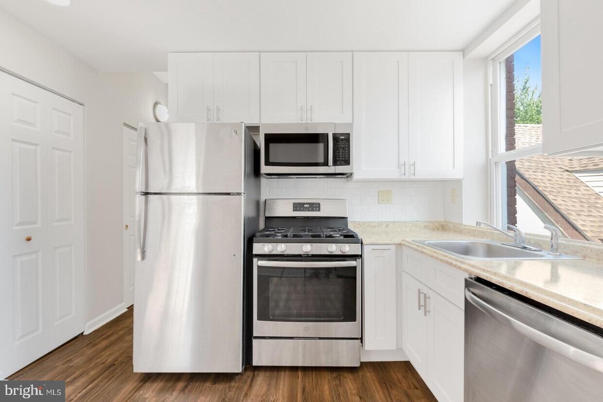 777 S 6th St Unit 3, Philadelphia, PA 19147 - Room for Rent in ...