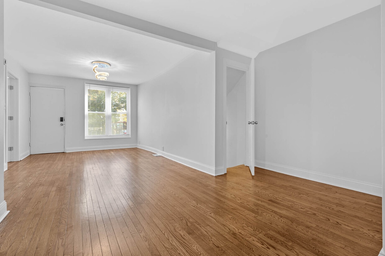2228 S Wood St Unit 1, Chicago, IL 60608 - Room for Rent in Chicago, IL ...