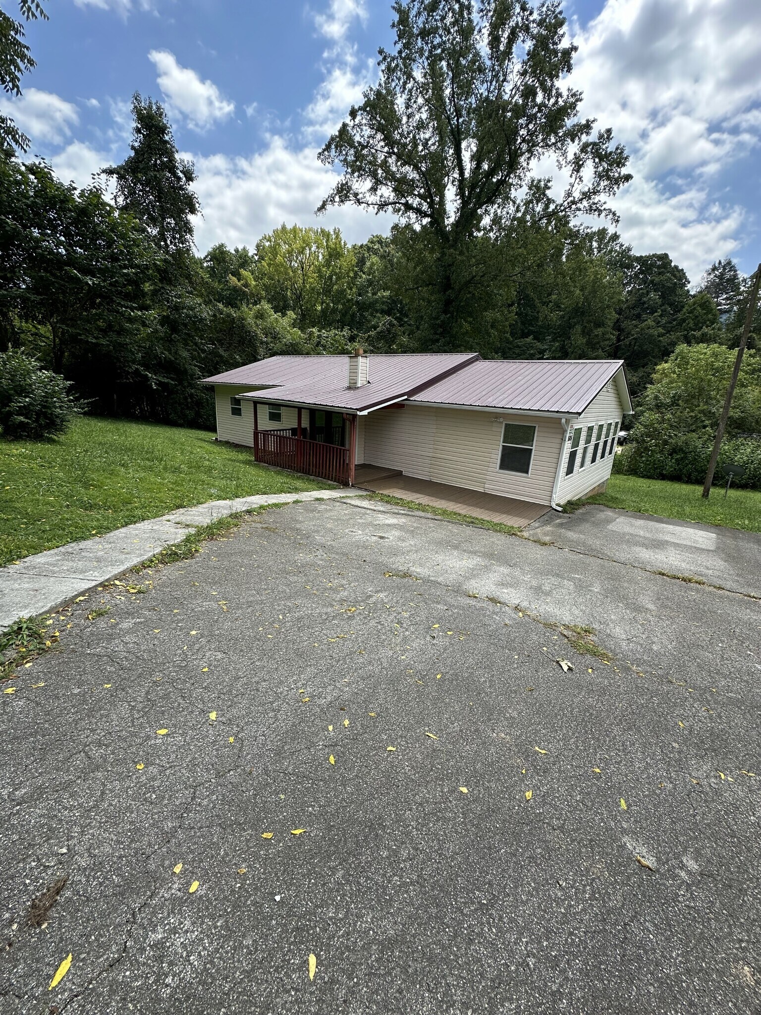 1525 Bruce Gap Rd, Caryville, TN 37714 - House Rental in Caryville, TN ...