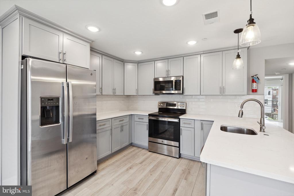 2408 N Mascher St Unit 2, Philadelphia, PA 19133 - Room for Rent in ...