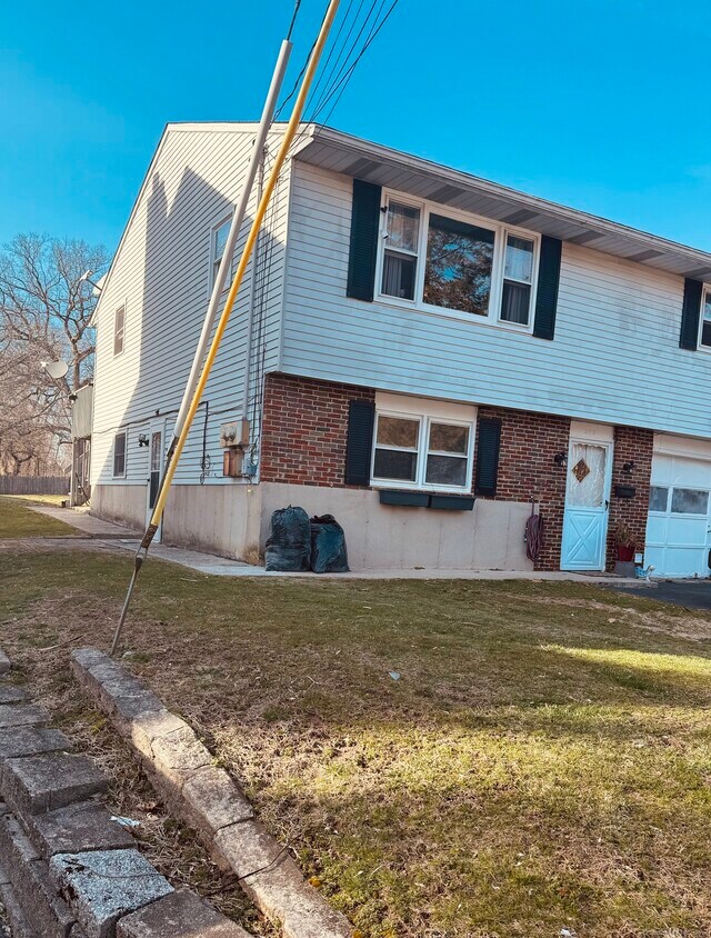 202 Allen St Unit #1, Waterbury, CT 06706 - Room for Rent in Waterbury ...