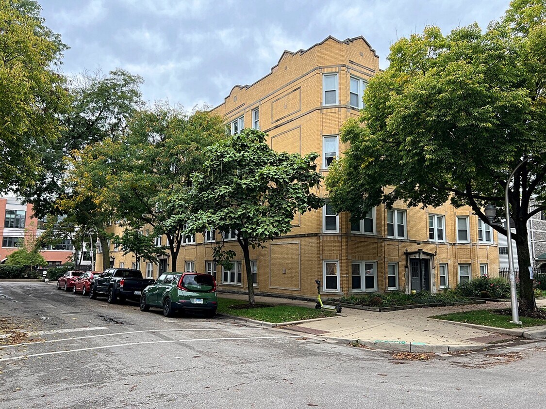3108 W Dickens Ave, Chicago, IL 60647 - House Rental in Chicago, IL ...