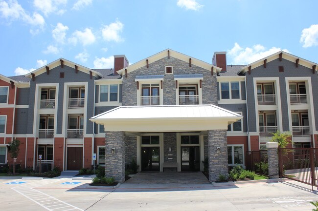 Belle Towers Apartments - Brenham, TX | Apartments.com