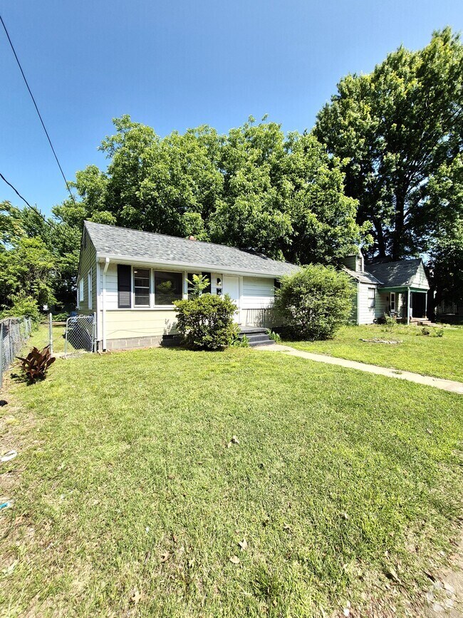 Mosby Apartments for Rent with a Yard - Richmond, VA - Updated Today ...