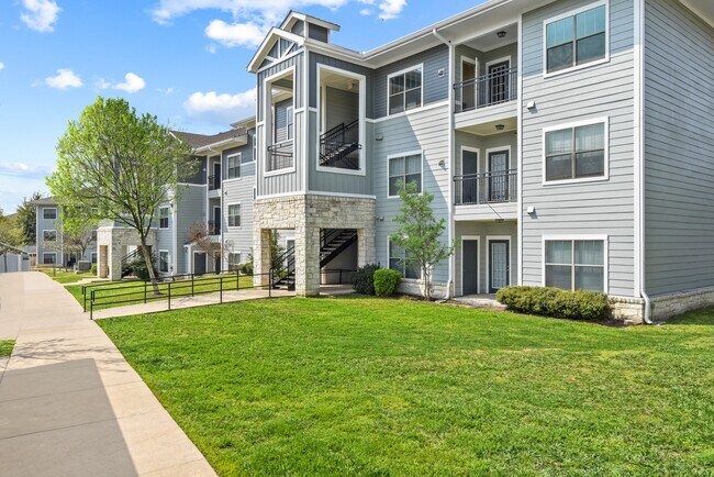 Park Place at Loyola Apartments - Apartments in Austin, TX | Apartments.com