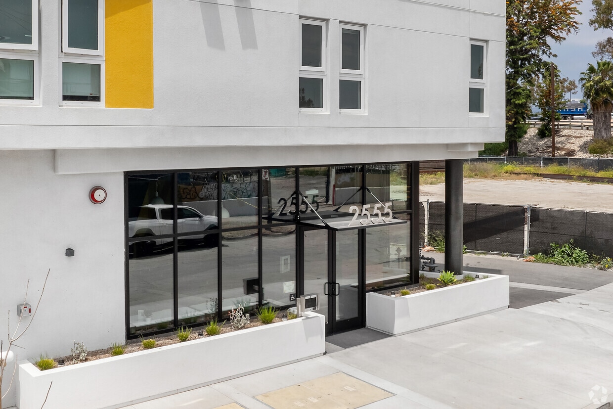 The Jayne - 5103 W Adams Blvd Los Angeles, CA 90016 | Apartments.com