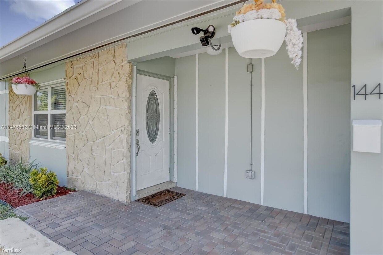 144 NE 205th Terrace, North Miami Beach, FL 33179 - House Rental in ...