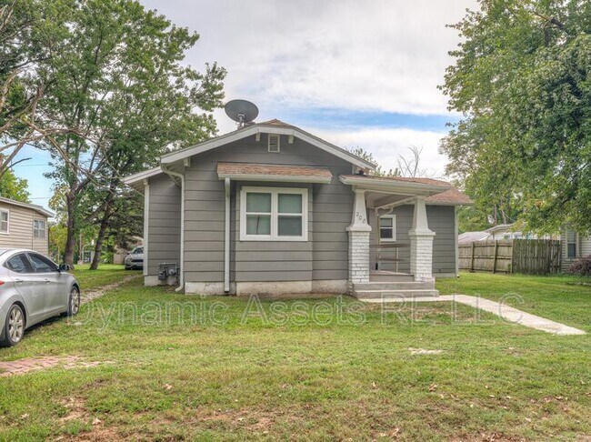 208 E Park St Unit B, Pittsburg, KS 66762 - Condo for Rent in Pittsburg ...