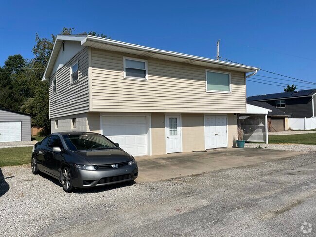 Apartments for Rent with a Walk-In Closet in Willow Island WV