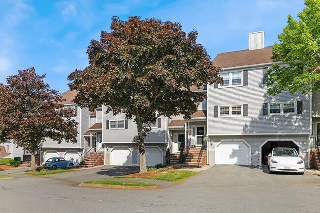 27 Tanglewood Ln, Salem, MA 01970 - Townhome Rentals in Salem MA ...