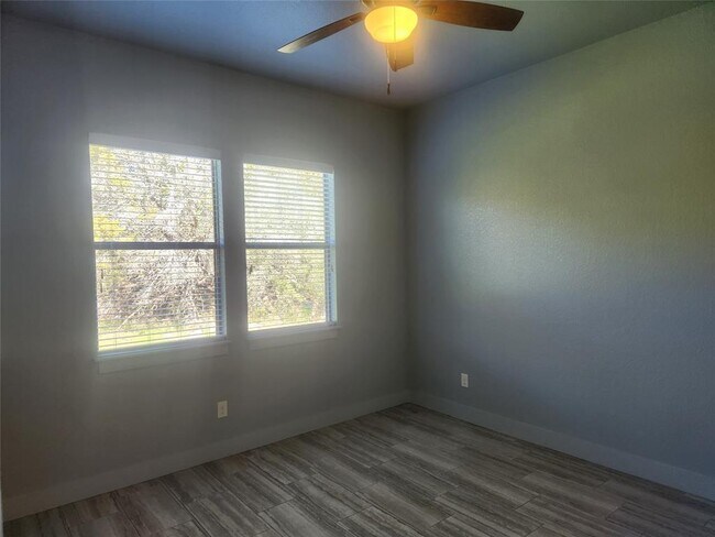 290 Hugo Rd, San Marcos, TX 78666 - Townhome Rentals in San Marcos TX ...