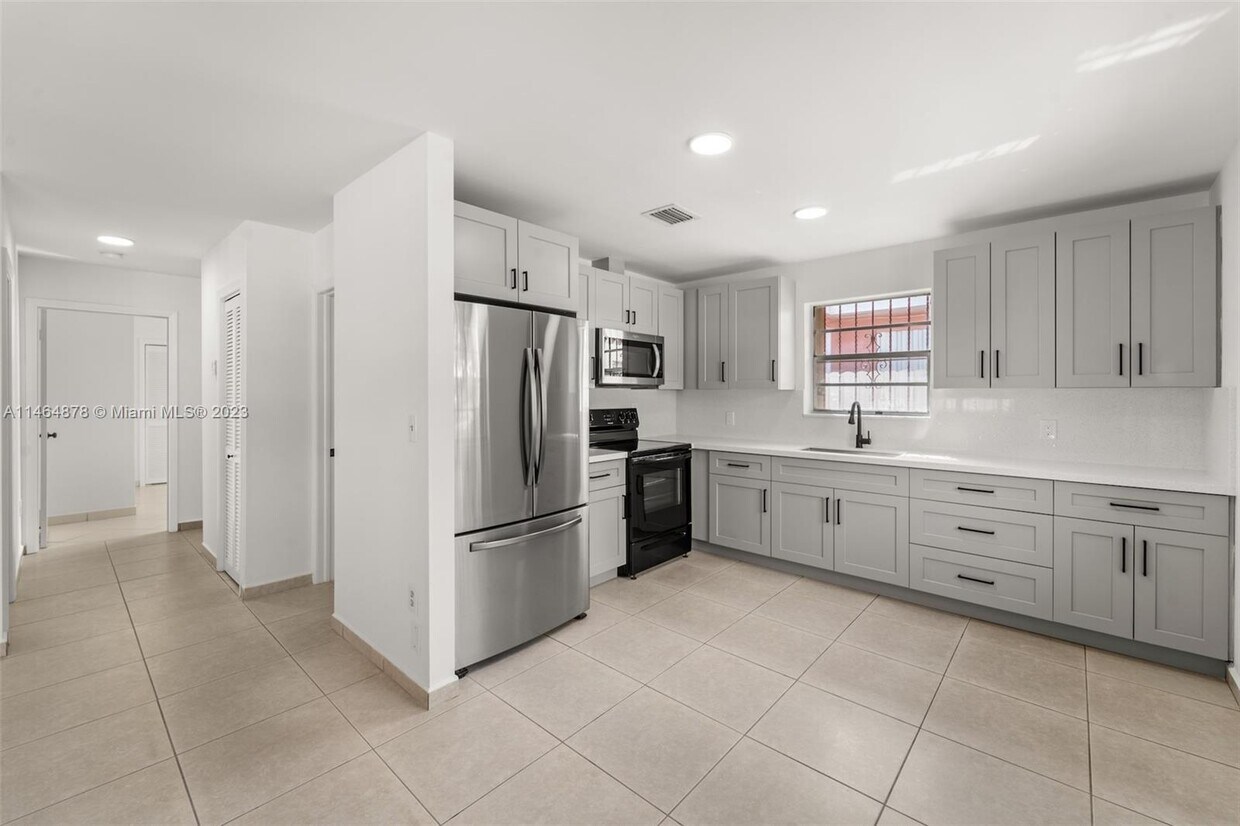 1848 NW 5th St Unit Front, Miami, FL 33125 - Room for Rent in Miami, FL ...