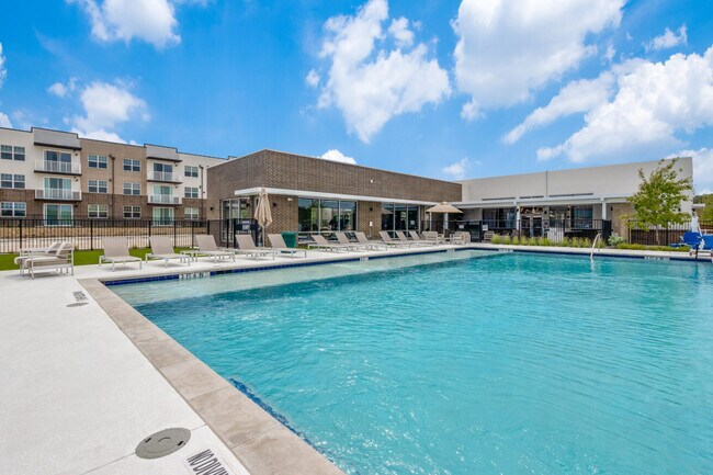 Resia Rayzor Ranch - Apartments in Denton, TX | Apartments.com