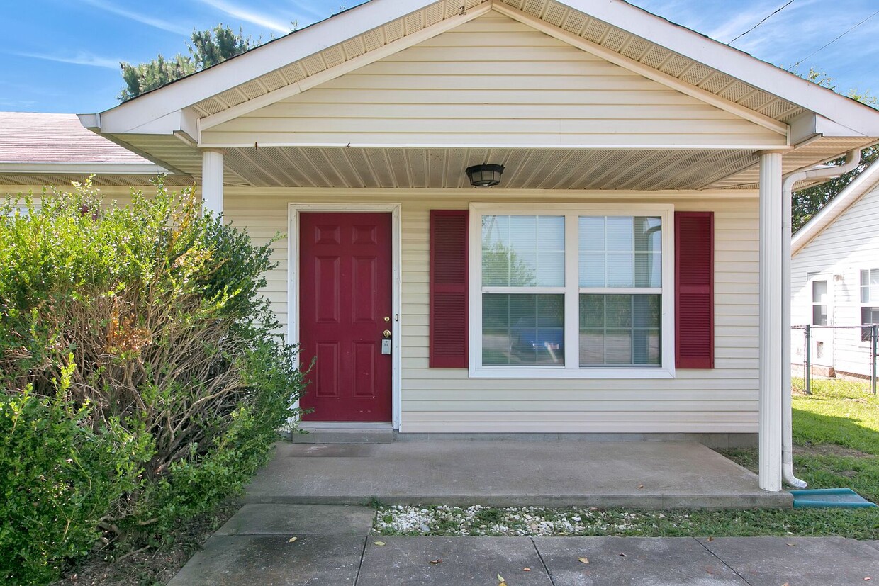 999 State Line Rd, Oak Grove, KY 42262 | Apartments.com