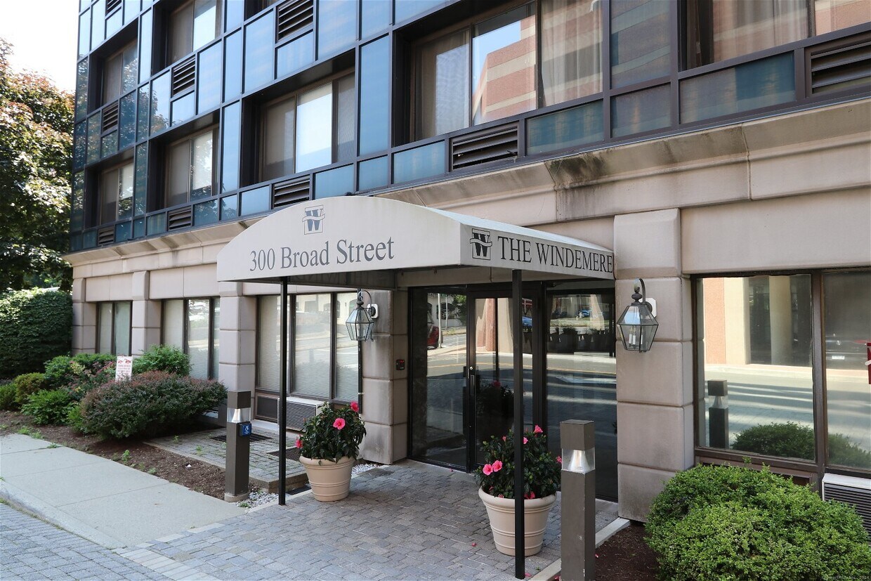 300 Broad St Unit 6, Stamford, CT 06901 - Condo for Rent in Stamford ...
