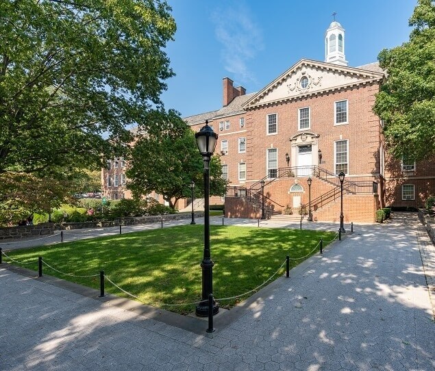 Manhattan College - Bronx, NY: Campus Guide | Apartments.com