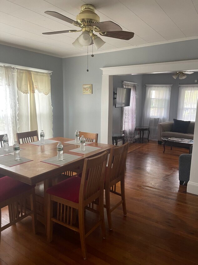 67 Phoenix Ter Unit 2, Springfield, MA 01104 - 67 Phoenix Ter ...