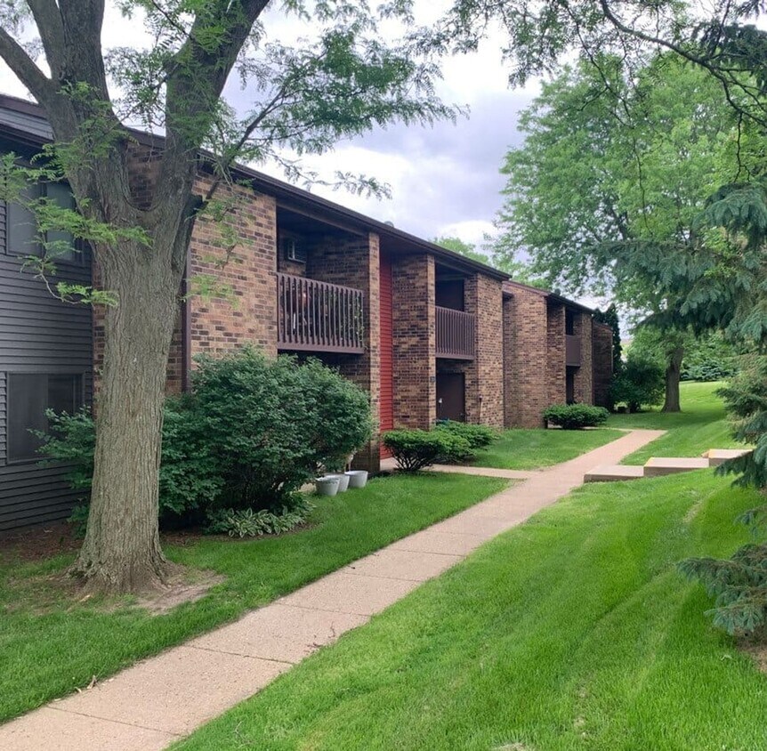 Heather Downs Apartments - 1815 Brittany Pl Madison, WI 53711 ...