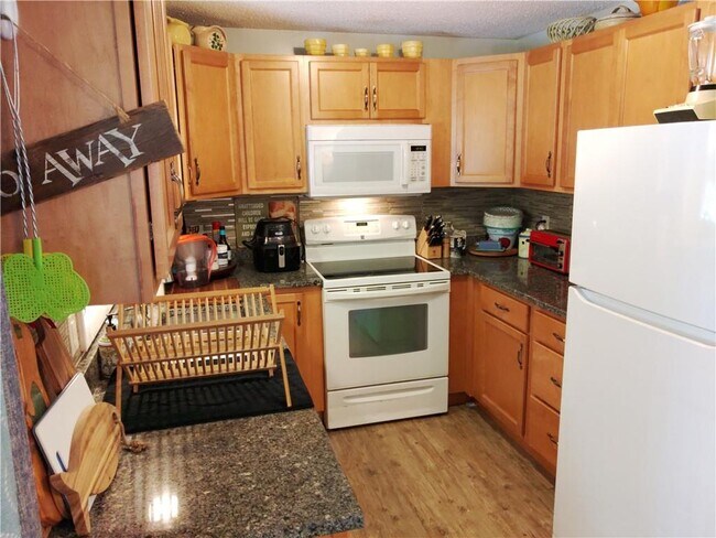 31 W Castle Way Unit B, Charlestown, RI 02813 - Condo for Rent in ...