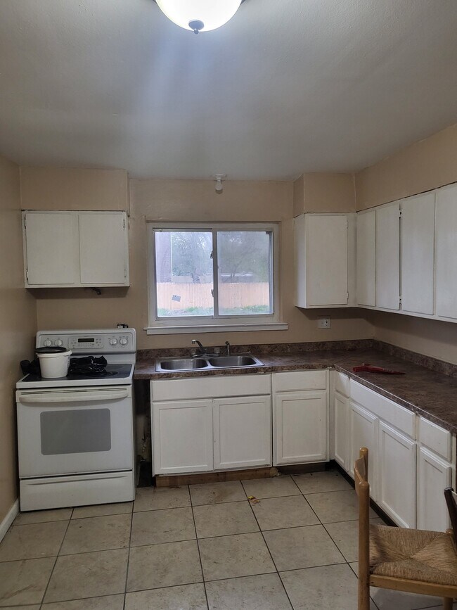 11910 Visger St, Detroit, MI 48217 - House Rental in Detroit, MI ...