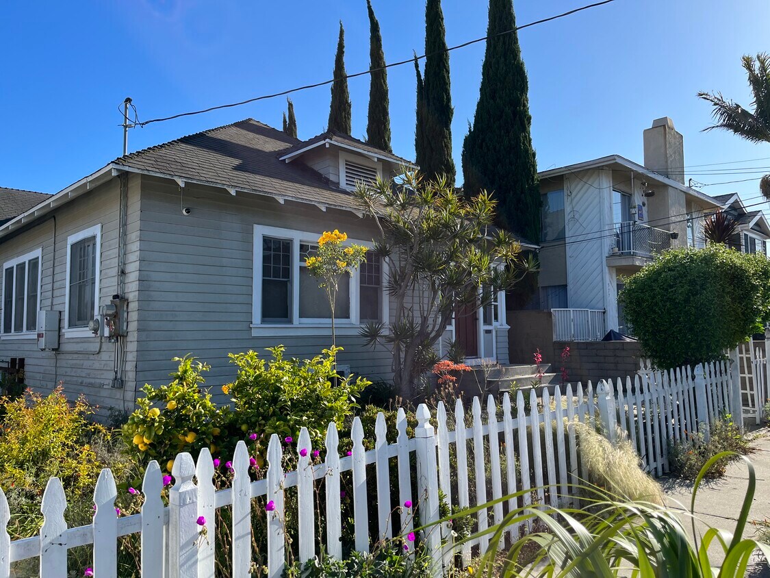 358 2 Bedroom Houses for Rent in Los Angeles, CA | Westside Rentals