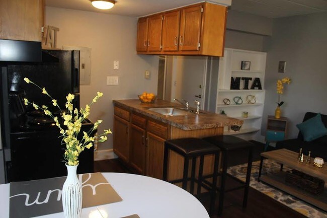 Meridian Towers - Apartments in Indianapolis, IN | Apartments.com