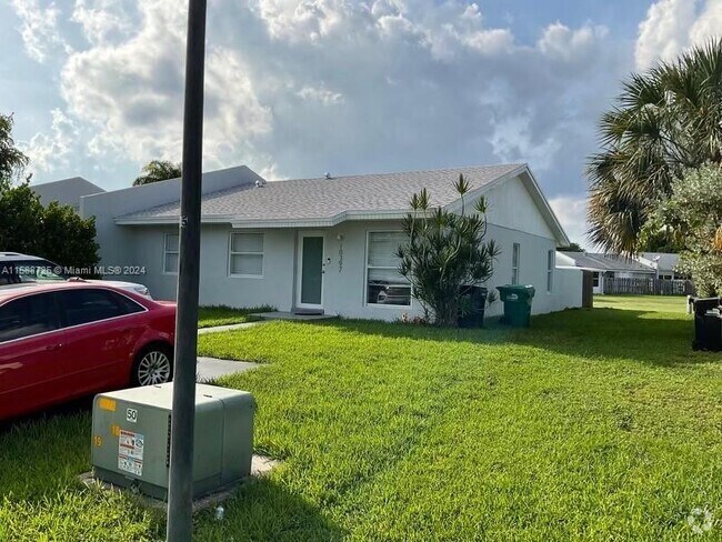 Cutler Creek Club Apartments for Rent with Extra Storage - Cutler Bay ...