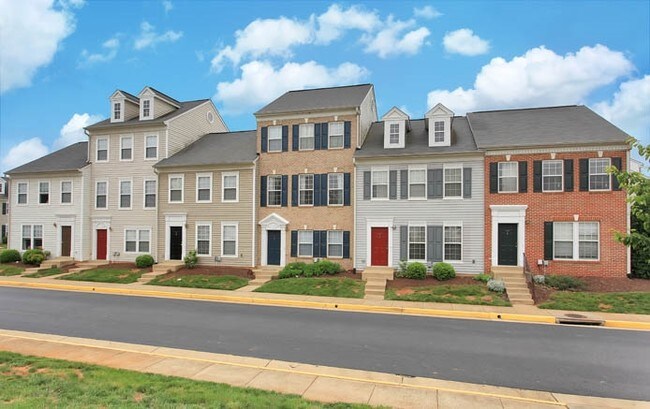 Riverside Manor Apartments - Apartments at 101 Riverside Manor Blvd ...