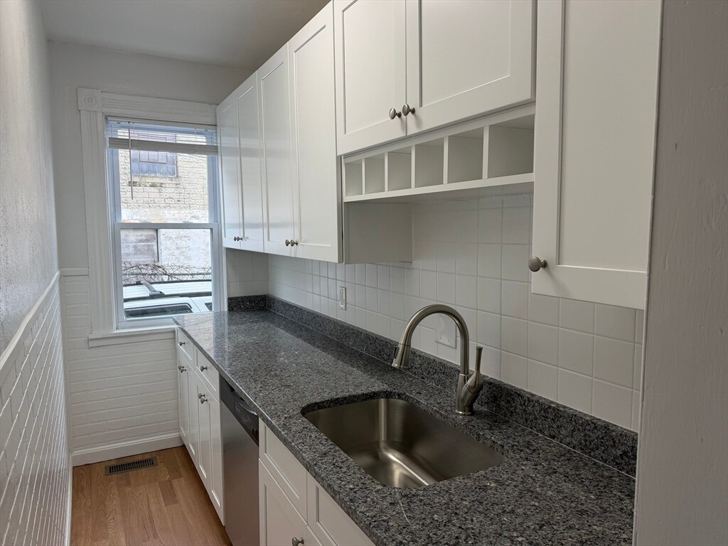 10 Acton St Unit 1, Worcester, MA 01604 - Room for Rent in Worcester ...