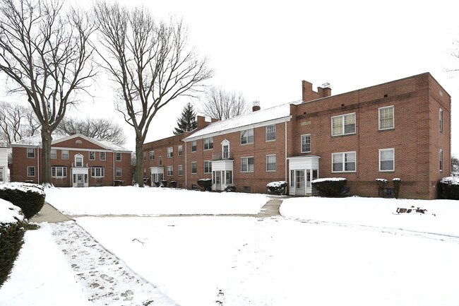 Riverside Manor Rentals - Cleveland, OH | Apartments.com