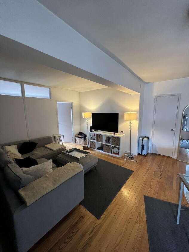 125 Christopher St Unit 6-E, New York, NY 10014 - Apartment for Rent in ...