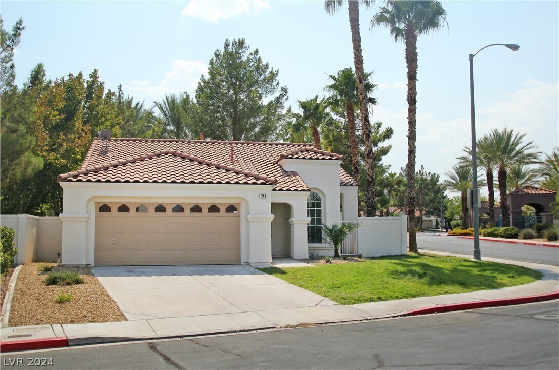 248 Misty Garden St, Henderson, NV 89012 - House Rental in Henderson ...