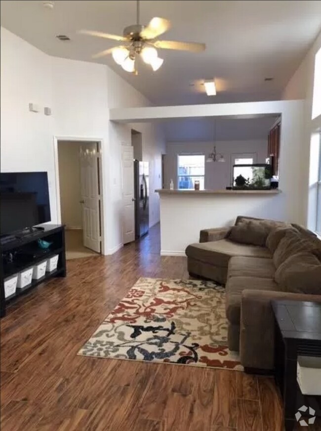 Cross Oak Ranch Apartments for Rent with Wheelchair Access - Aubrey, TX ...