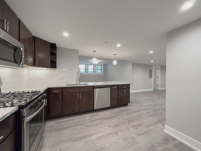 1000-1000 Crain Unit I, Evanston, IL 60202 - Condo for Rent in Evanston ...