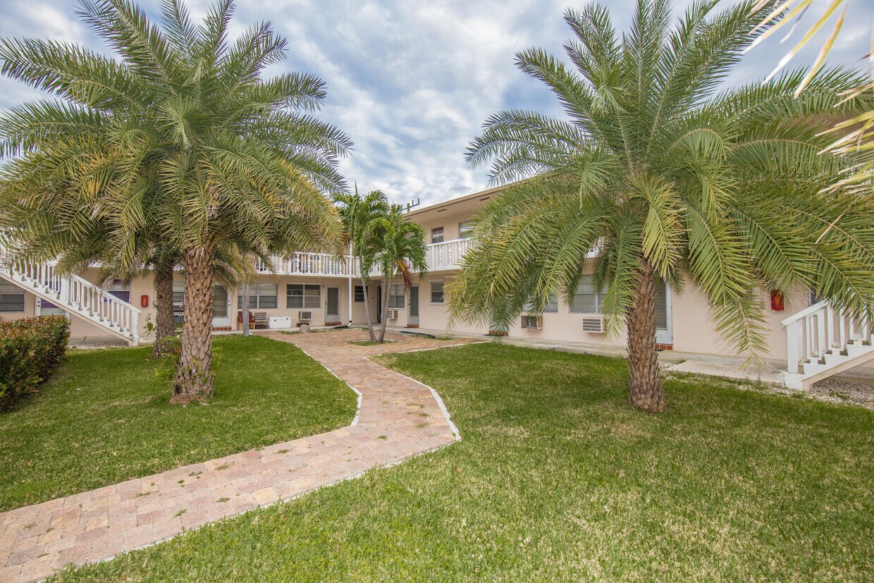 202 Ocean Breeze Unit 5, Lake Worth Beach, FL 33460 - Condo for Rent in ...