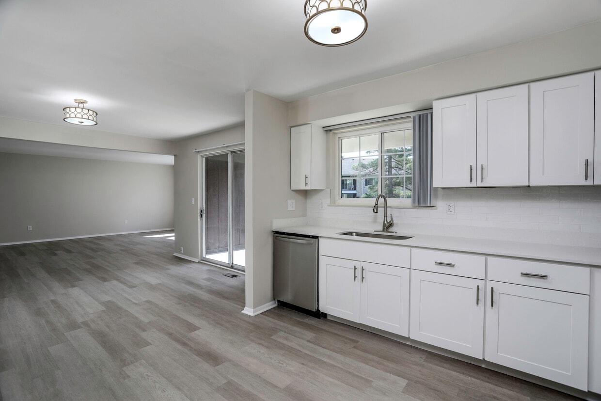 Hunters Ridge - Apartments in Farmington Hills, MI | Apartments.com