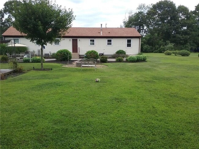 660 Dry Bridge Rd, North Kingstown, RI 02852 - Room for Rent in North ...