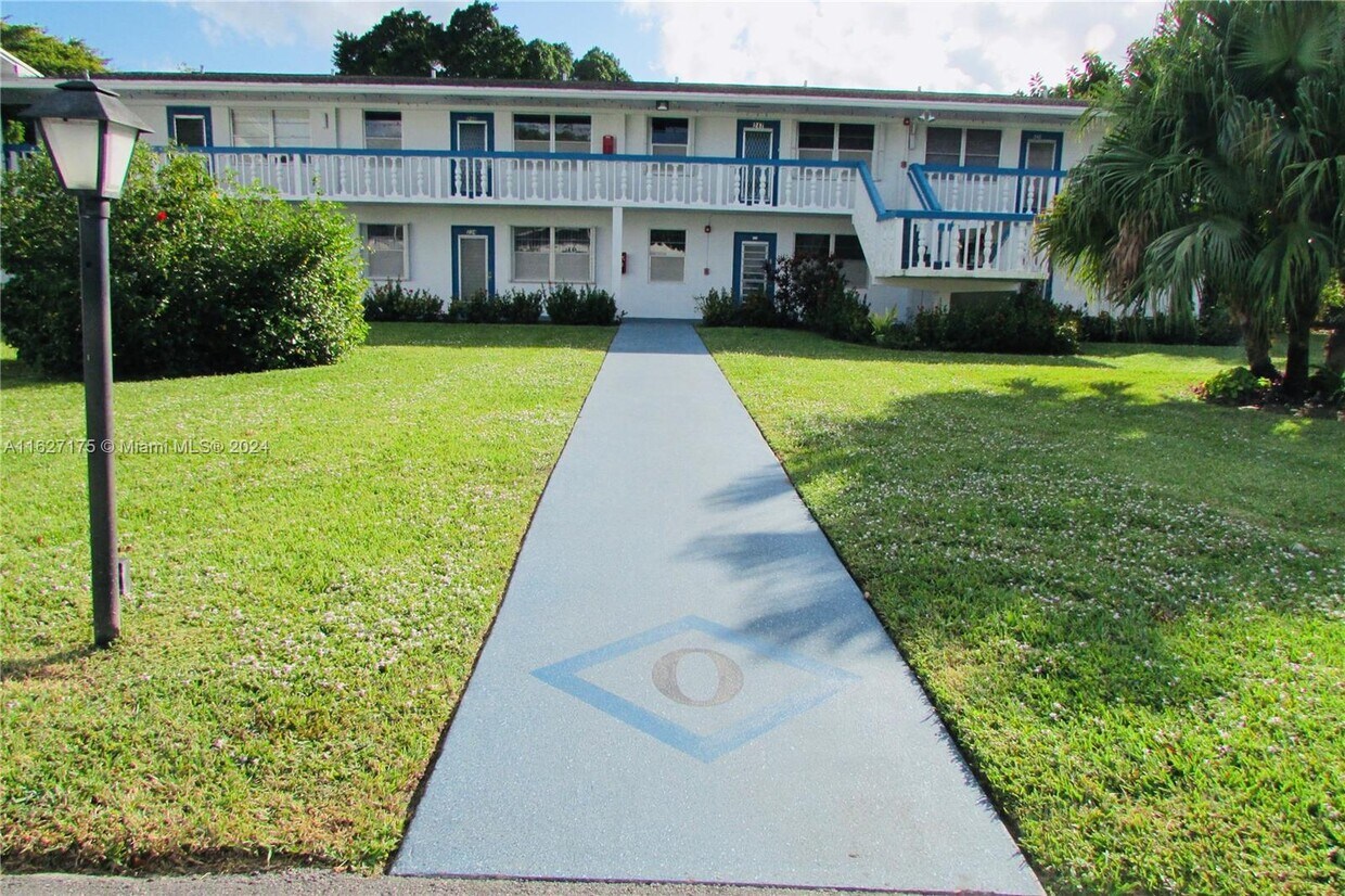 236 Newport O Unit 236, Deerfield Beach, FL 33442 - Condo for Rent in ...