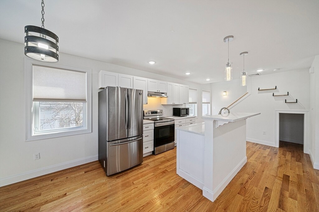 6 Summit Ave, Chelsea, MA 02150 - Townhome Rentals in Chelsea MA ...