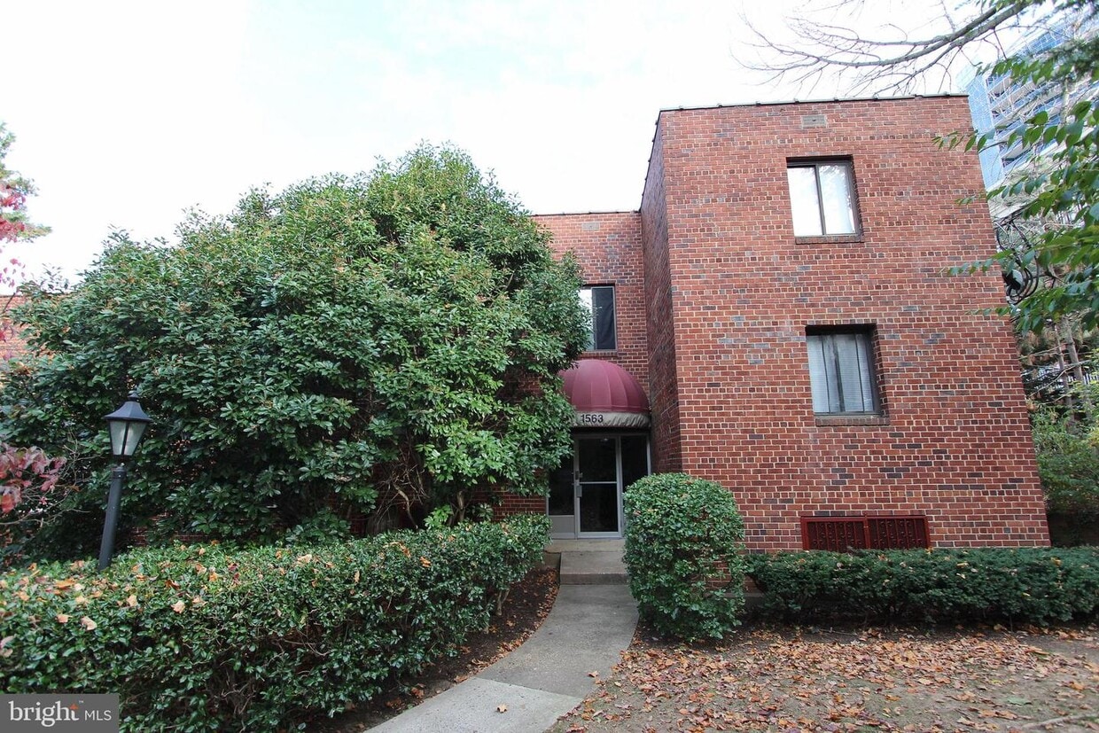 1563 N Colonial Terrace Unit 102-Z, Arlington, VA 22209 - Condo for ...