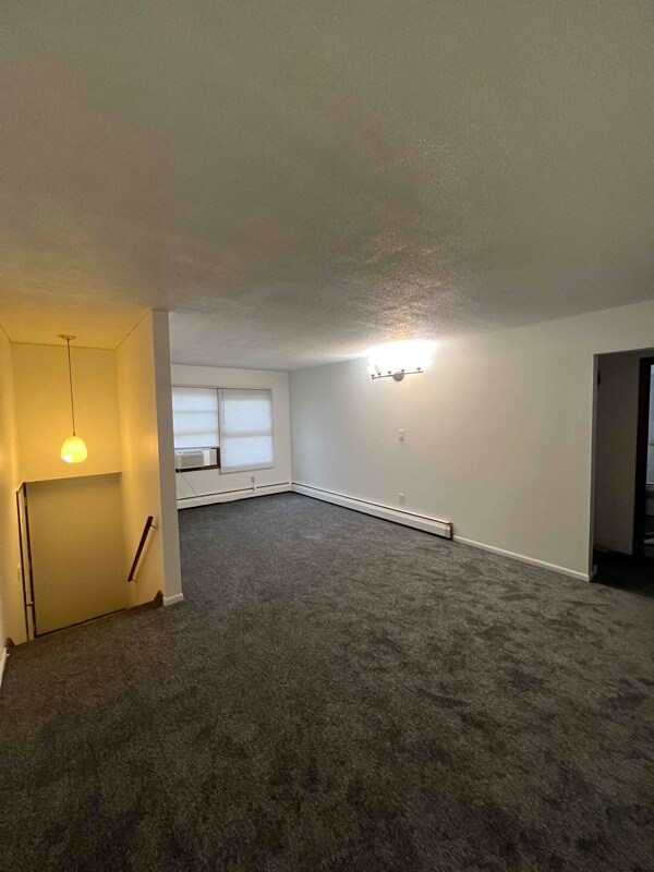 1301 Fallingbrook Dr SE, Kentwood, MI 49508 | Apartments.com