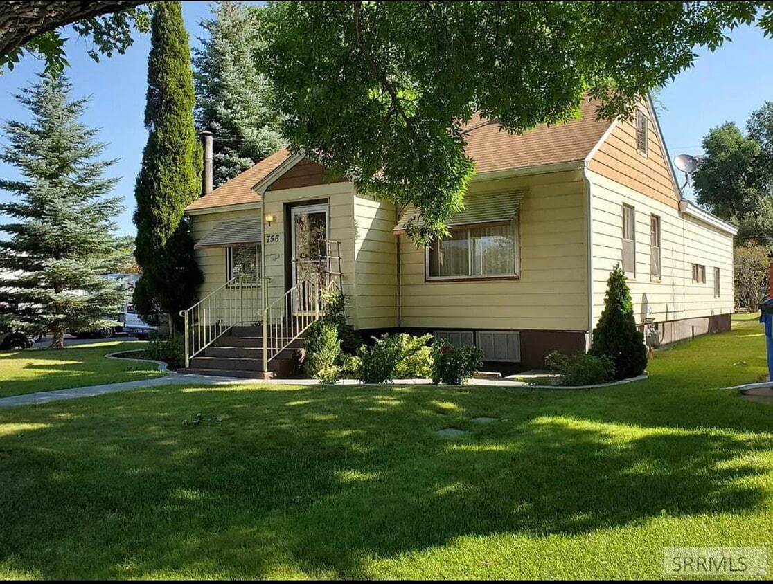 756 N 12th Ave Unit A, Pocatello, ID 83201 - 756 N 12th Ave Pocatello ...