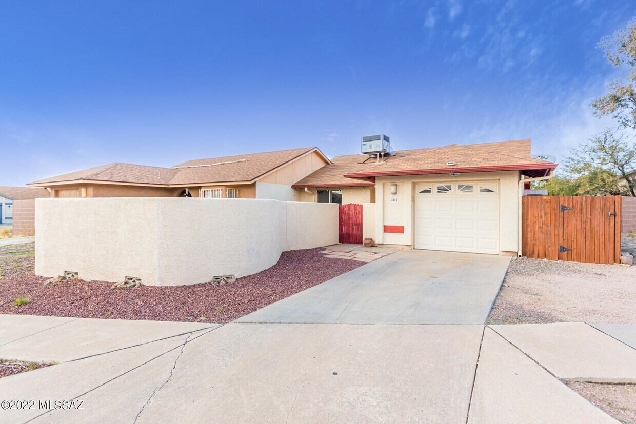 4826 S Windrose Dr, Tucson, AZ 85730 - Townhome Rentals in Tucson AZ ...