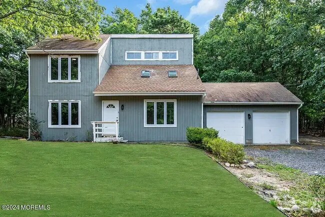 Apartments for Rent with a Dog Park in Clarksburg NJ