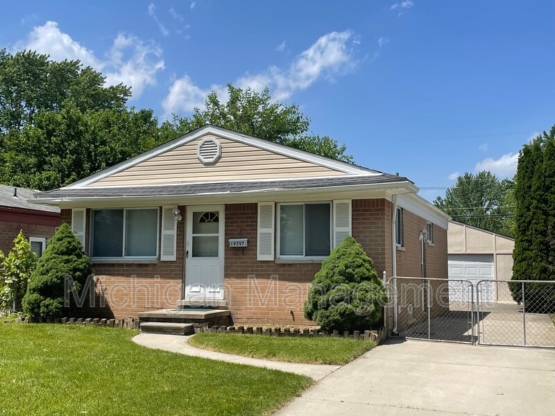 19597 Broadacres St, Clinton Township, MI 48035 - House Rental in ...