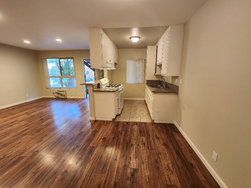 7925 Vineland Ave Unit 11, Los Angeles, CA 91352 | Apartments.com