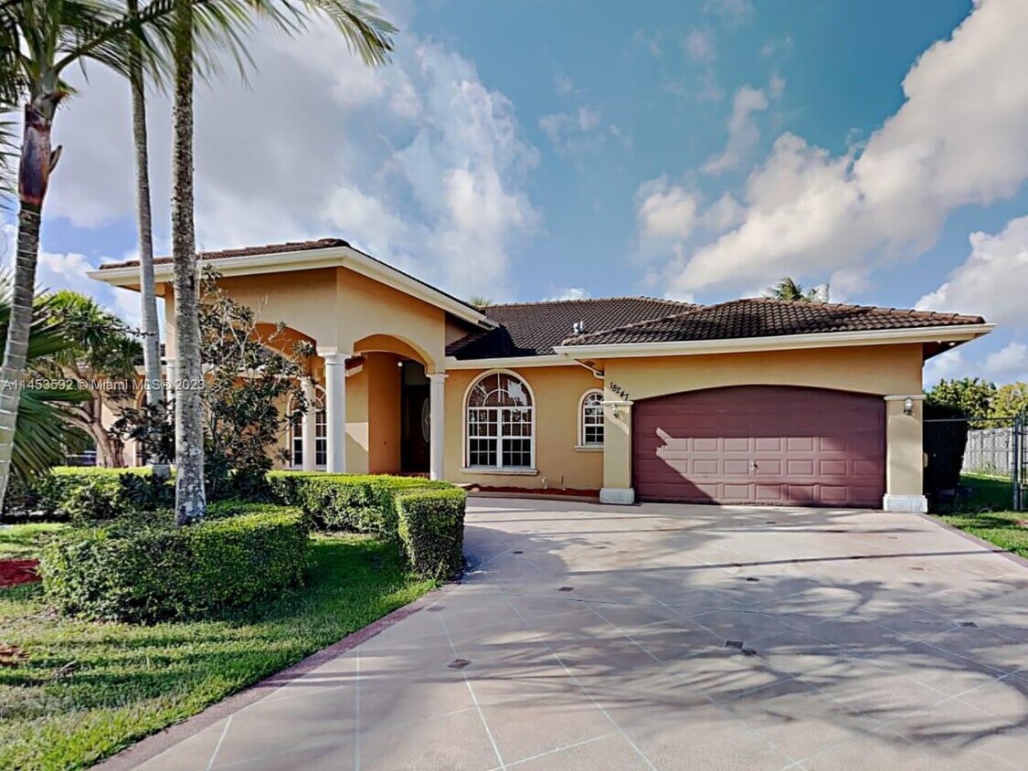 18247 SW 232nd St, Miami, FL 33170 - House Rental in Miami, FL ...