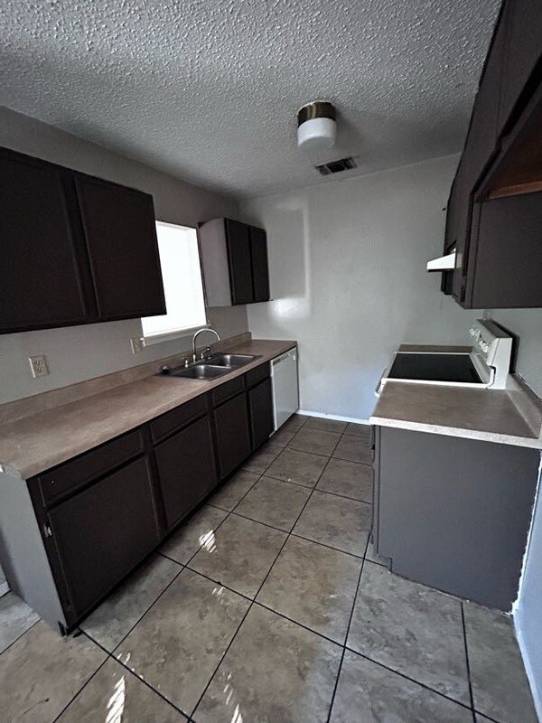 513 Tammy Lynn Dr Unit 2 - 1, Longview, TX 75604 - Condo for Rent in ...